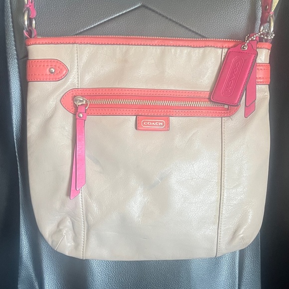 Coach | Bags | Coach Daisy Spectator Beige Salmon Pink Leather File ...